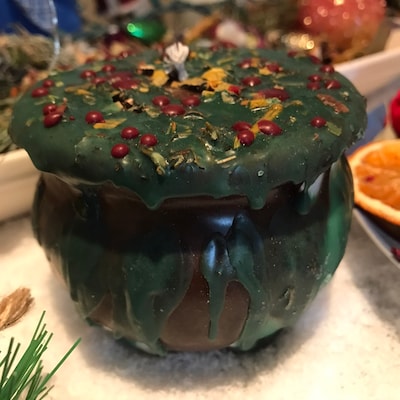 Yule Cauldron Candle / Yule Pillar Candle / Yule Decoration / - Etsy