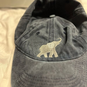 Stack of Books Machine Embroidery Design - Etsy