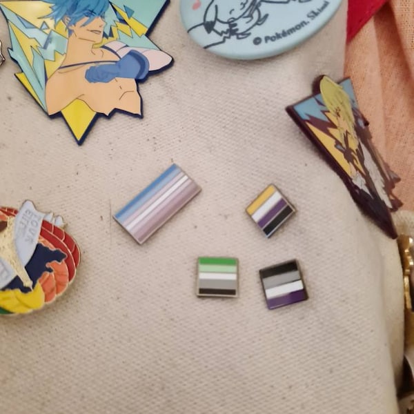 Bigender Flag Pin — Nonbinary Pride Badge Enamel Enby Transgender Trans Genderfluid Neutrois ...