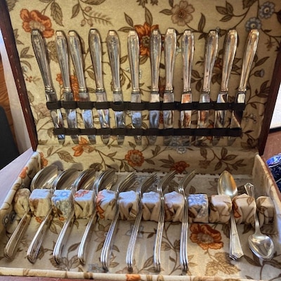 One Walt Disney Stainless Steel Youth Silverware / Flatware Fork, Spoon ...