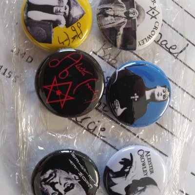 YOGA THEME Pin Set 10 Buttons Pins Badges, Asanas, Yogi, Yogini ...