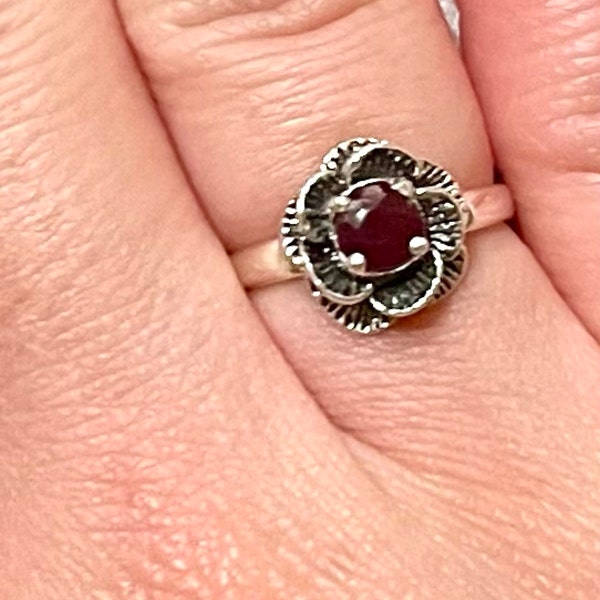 Real Ruby Ring, Flower Ring, Natural Ruby, Vintage Ruby Ring, July Birthstone Ring, Mothers ...