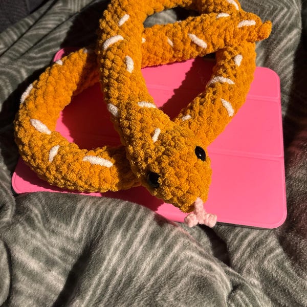 Pretzel Snake Crochet Pattern - Etsy