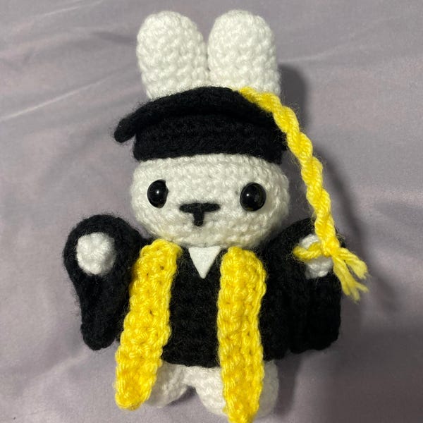 Graduation Bunny Crochet Pattern/tutorial - Etsy