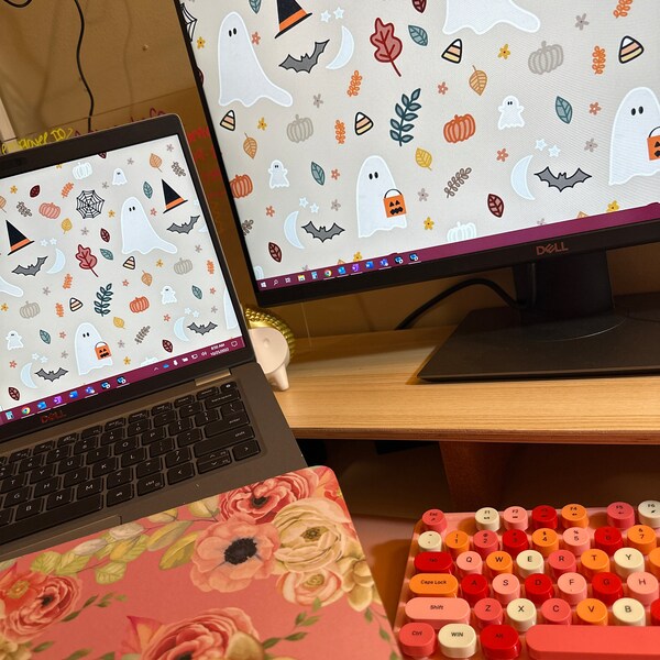 Taylor Swift Inspired Phone Wallpaper | Red Taylor's Version | Swifty ...