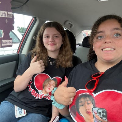 AESPA Karina Wolf Cut America Flag, Aespa Karina My World Kpop Flag ...