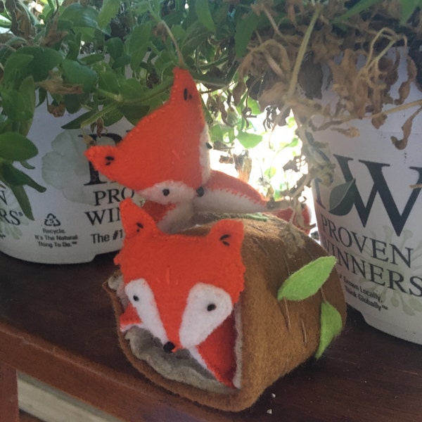 Foxes Sewing Kit, Felt Fox Craft Kit, Orange Foxes With Tree House, Fox ...