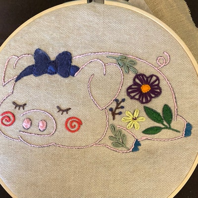 Pig Flowers Embroidery Pattern Cute Pig Embroidery Cute Piggy Pattern ...