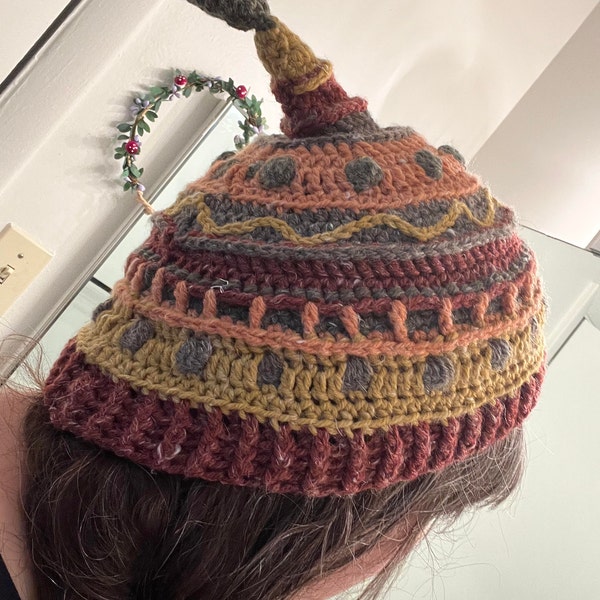 Pattern: Sprout Beanie / Pixie Pointed Beanie With Leaves - Etsy