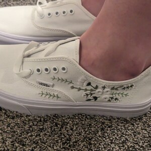 Converse Custom Floral Embroidery / Converse Custom Name / Gift for ...