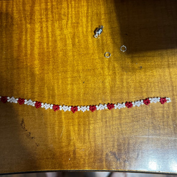 Valentine's Heart Beading Tutorial, Seed Bead Hearts Daisy Chain Beaded ...