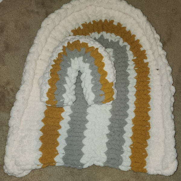 Milaney Rainbow Pillow Tutorial / Pattern, Finger Knitting / DIY ...