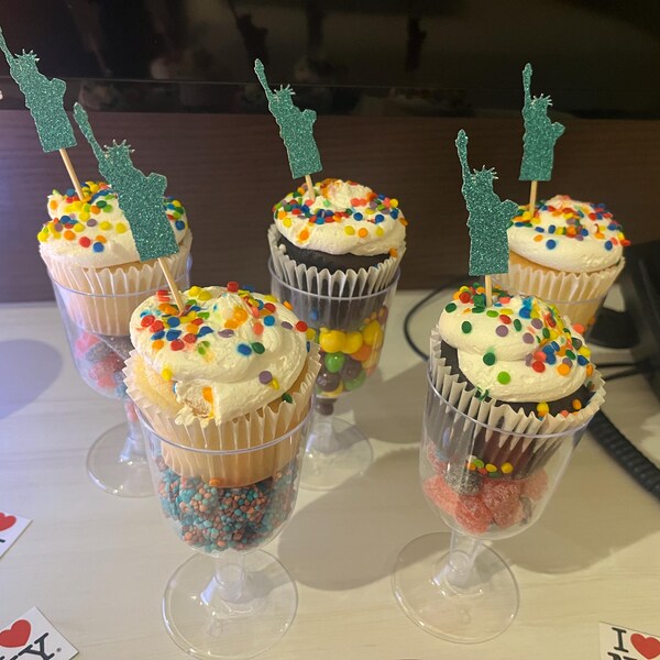 Statue of Liberty Cupcake Toppers, New York Food Picks, NYC Birthday ...