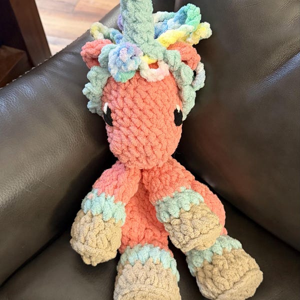 Paylin the Pony SNUGGLER Crochet Pattern | No Sew Low Sew Crochet ...