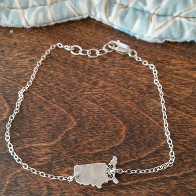 State Bracelet, UNITED STATES Map With Hearts, State to State Bracelet ...