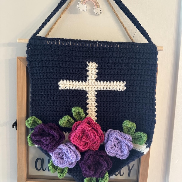 PATTERN: Crochet Cross Tapestry - Etsy