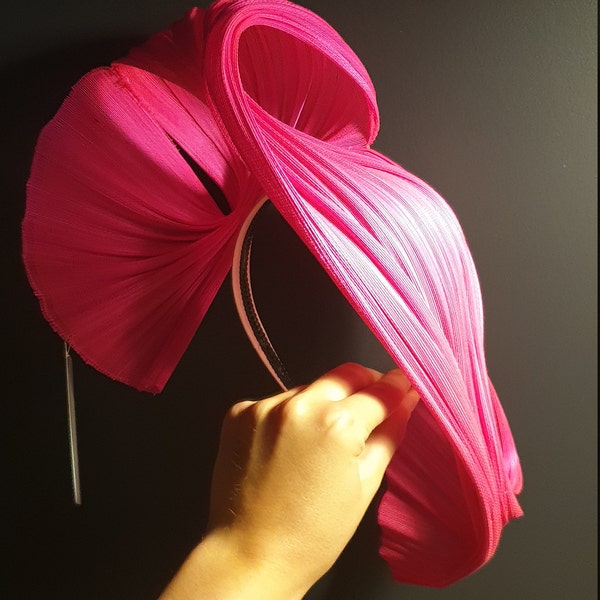 Green Loop Fascinator With Feathers on a Comb! - Etsy