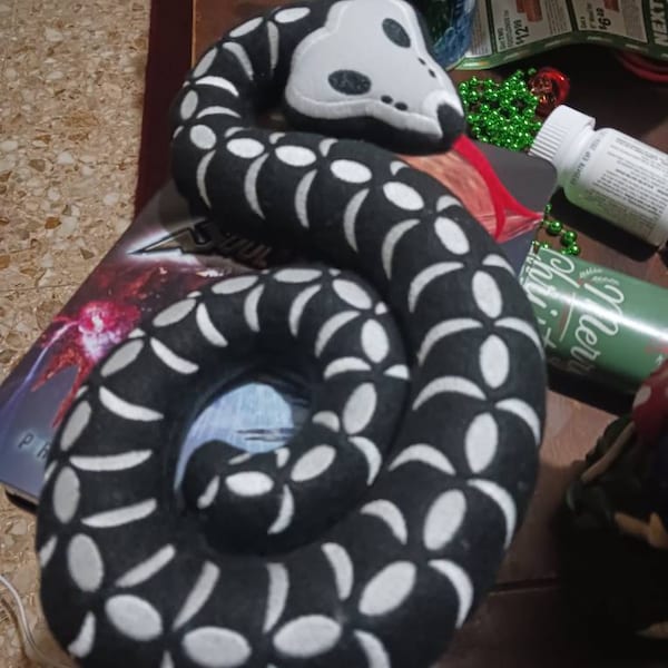 Skeleton Snake Glow in the Dark - A Plushie Stuffed Animal Friend Snake ...
