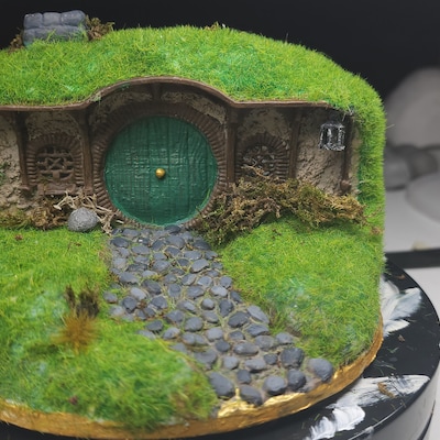Hobbit Hole Diorama DIY Kit Hobbiton, Gift, Geek, Creative, Fantasy ...