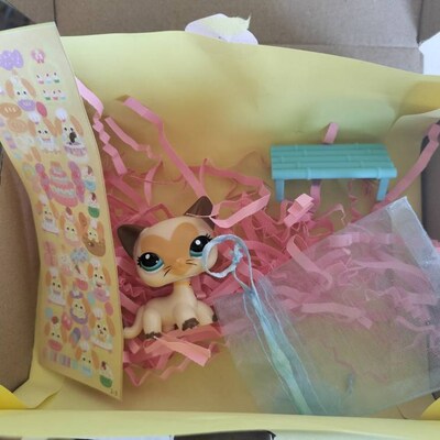 Littlest Pet Shop Authentic Cutest Pets Nap Time With Babies Baby Mini ...