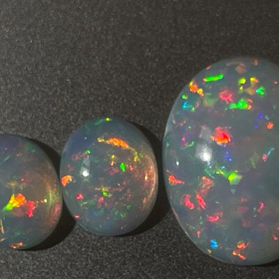 Natural 5 Carats Round Snow Opal Opal With Full Fire Round - Etsy