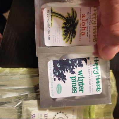 32-scent SUPER Sampler Hand Cream Sample Set HAPPY HANDS Scented Shea ...