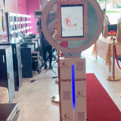 IPad Digital Photo Booth With Roaming Ring Light With a Free Flight ...