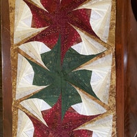 Twisted Log Cabin Poinsettia Table Runner Pattern, Table Runner Pattern ...
