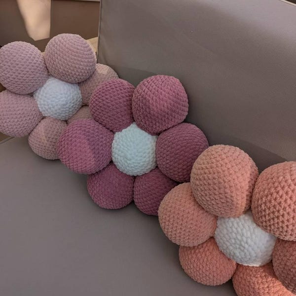 Crochet Pattern for a Shell-shaped Pillow, Fashionable Room Decoration ...