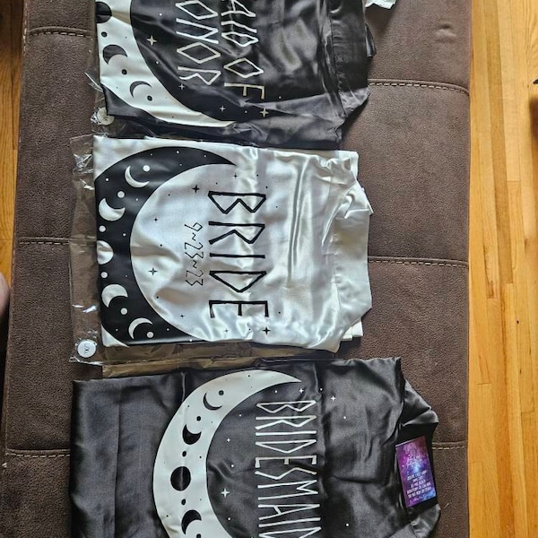 Brides Coven Robe, Maid of Honor Robe, Witch Bridal Party Robe, Gothic ...