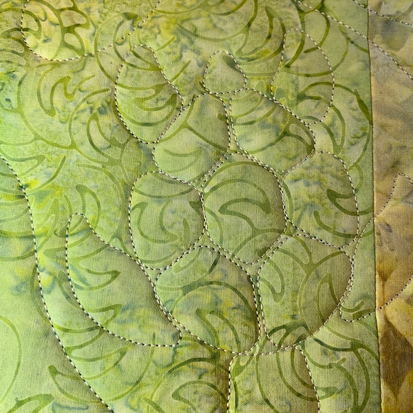 Old Queen Bee - Honey Bee and Honeycomb Edge to Edge E2E Digital ...