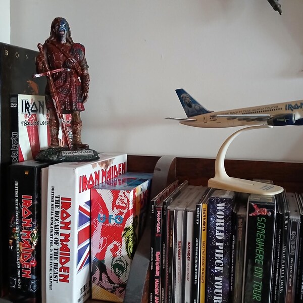 Ozzy Osbourne Randy Rhoads Tribute Figure Handpainted Resin Figurine 12 ...