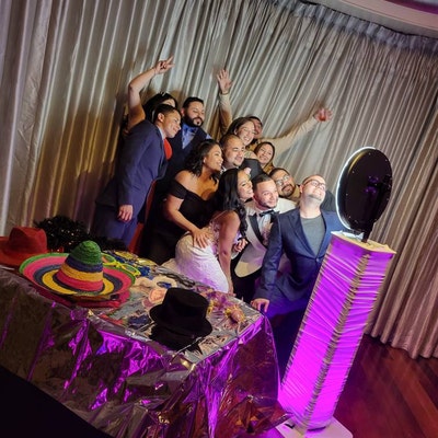 Roaming Photo Booth Shell. Ring Light iPad Photo Booth Shell / ipad ...