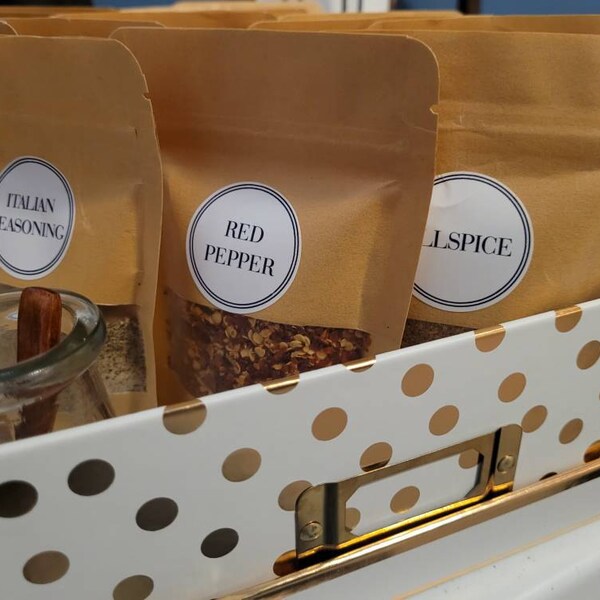 30 Round Spice Lid Labels • 30 Labels Included • Waterproof • 1.5 ...