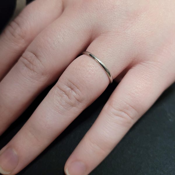 Round Platinum Wedding Band - Round Comfort Band - Women's Platinum ...