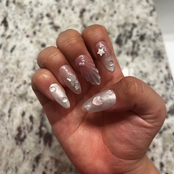 Hand-painted Free-style Seashell 3D Summer Almond Press on Nails ...