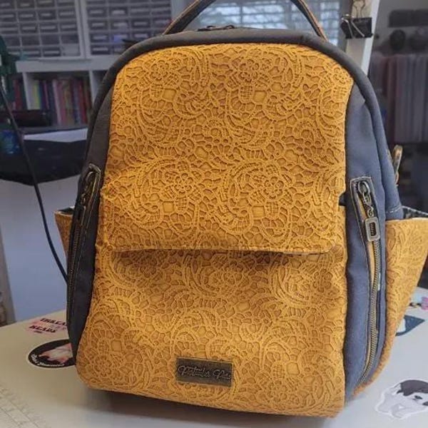 Daycation Bag Sewing Pattern | Instructions for Sewing a Small Shoulder ...