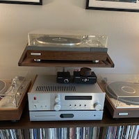 Floating Turntable Shelf / Customizable Record Player Shelf / Projector ...