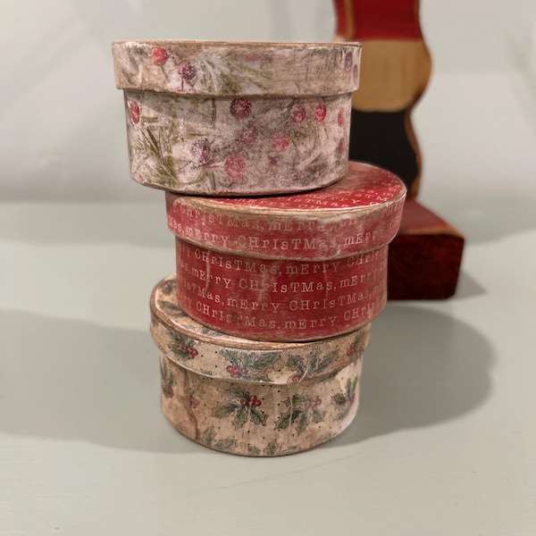 Primitive Valentine Paper Mache Box Covered in Distressed, Grungy Red ...