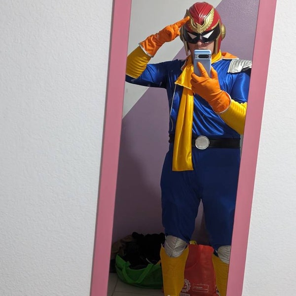 Captain Falcon Helmet 3D Model: Super Smash Bros Cosplay Prop (digital ...