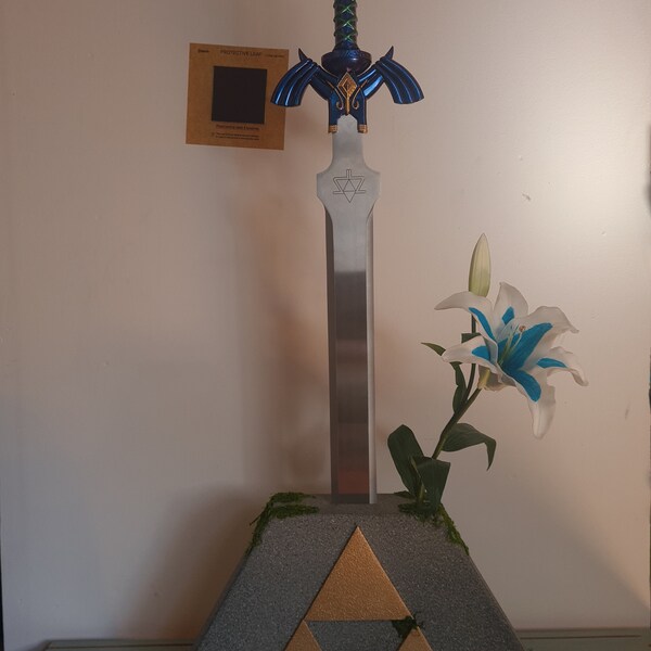 Legend of Zelda Triforce Display Pedestal of Time for Master Sword ...
