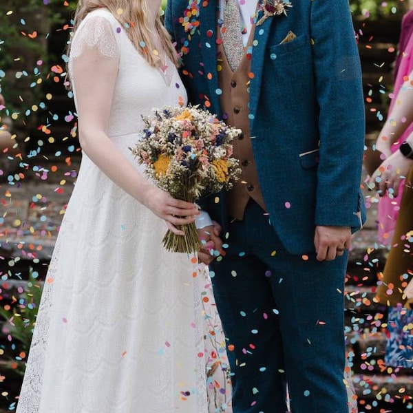 Meadow Mixed Dainty Dried Flower Wedding Buttonhole - Etsy UK