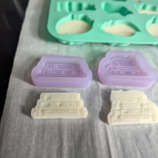 Cat on a Book Stack Resin Mold - Magnet and Wax Melt Mold - Engraved ...