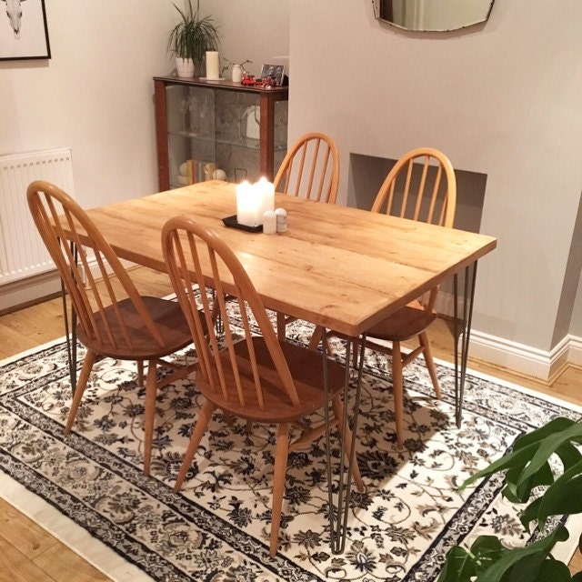 Elizabeth loved their purchase from Billholidaygifts