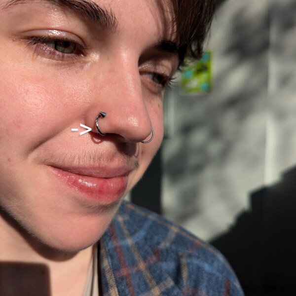 Gold Spike Labret for Conch, Medusa, Helix, Monroe, Flat and Cartilage ...