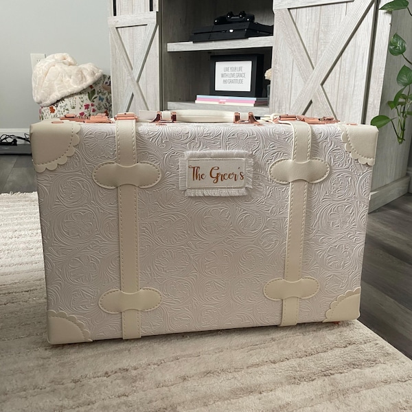 Personalized Wedding Keepsake Box. Wedding Petite Trunk. Keepsake ...