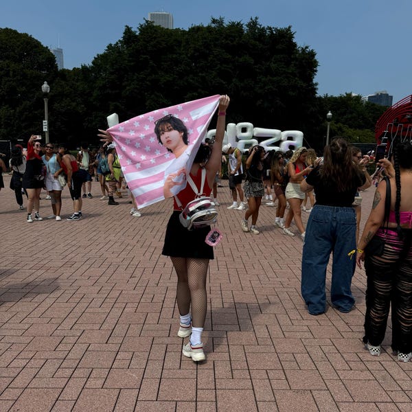 SVT Woozi Pool Shirtless Instagram Photo Blanket, Seventeen Woozi Kpop ...