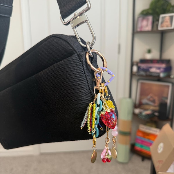 Backpack Keychain Charms, Strawberry Charm Bag, Golden Chain Bag ...