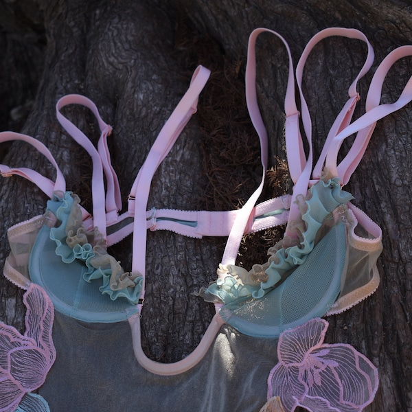 White Coated Metal Bra Separators or V Wires, Rounded Metal With ...