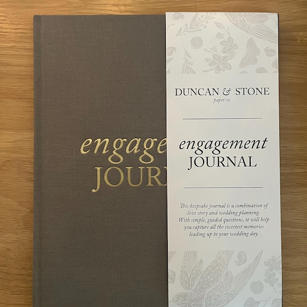 Holiday Memory Book: Christmas Scrapbook Album and Family Journal First ...